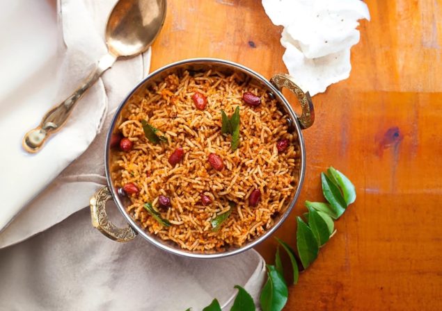 Puliyogare Recipe: South Indian Tamarind Rice