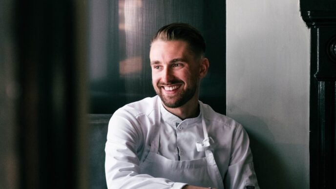 CHEF'S TABLE with RICCARDO COSTA: Neapolitan Cuisine (Pizza!) Video