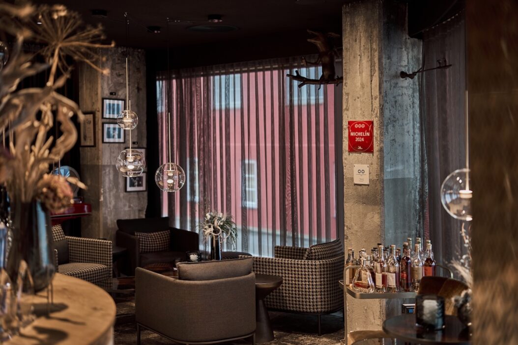 Where Vikings Sailed: RE-NAA, Three Michelin Stars in Stavanger